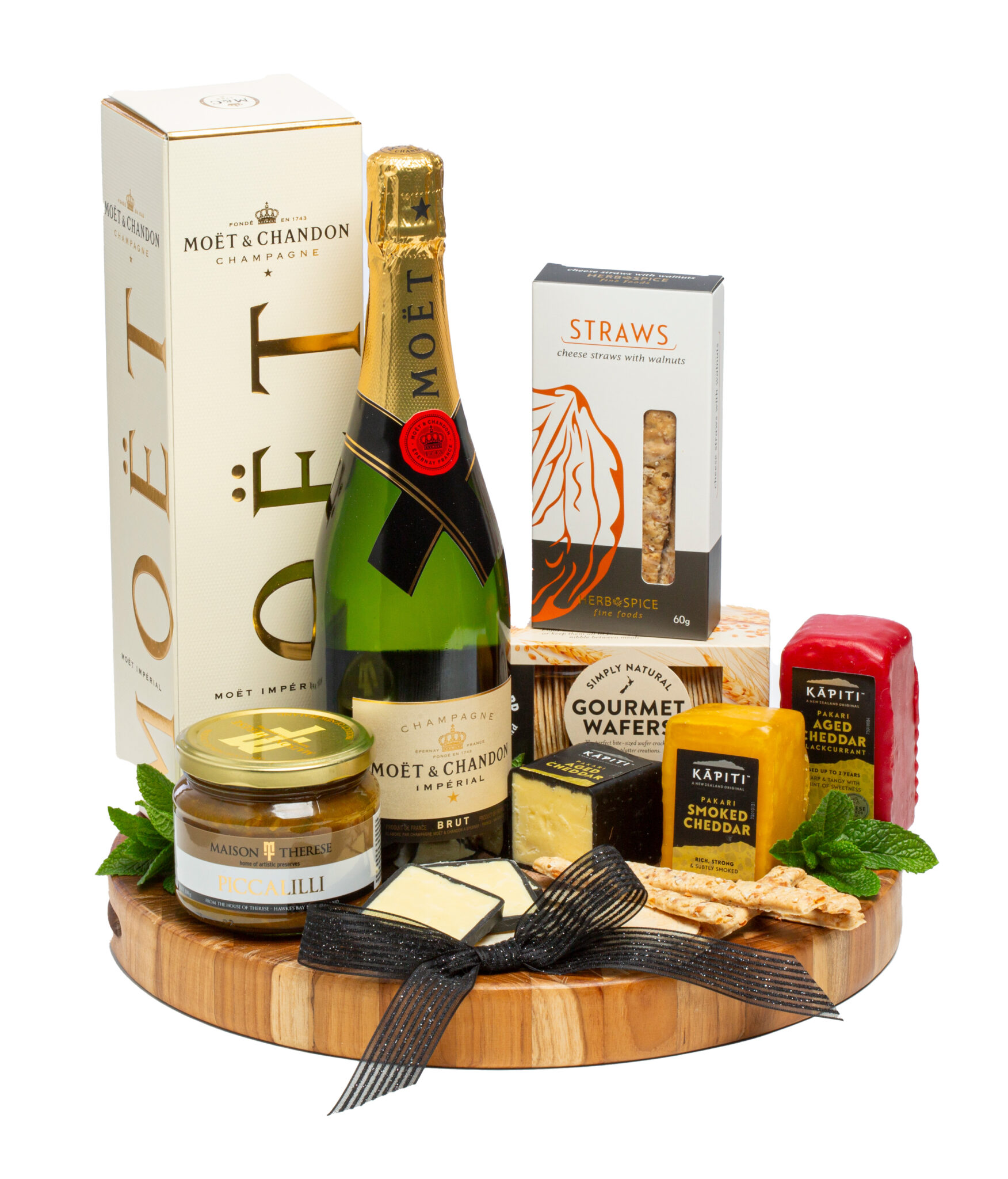 Moet Champagne & Cheese Celebration Hamper | Wineplus