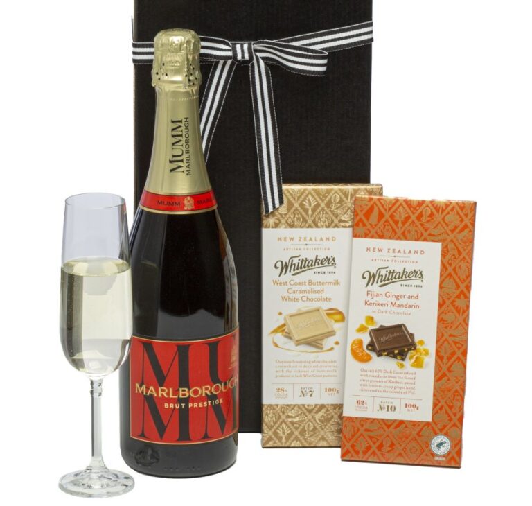 Mumm Marlborough Sparkling Wine Gift Set | Wineplus
